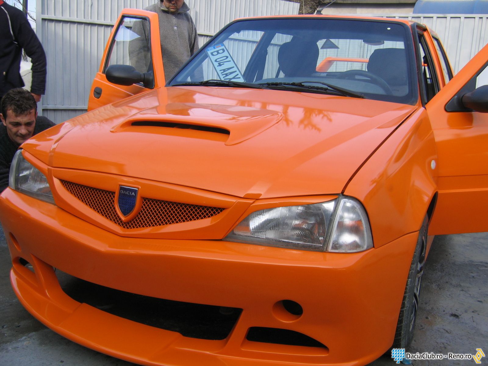 My perfect Dacia Solenza. 3DTuning - probably the best car configurator!