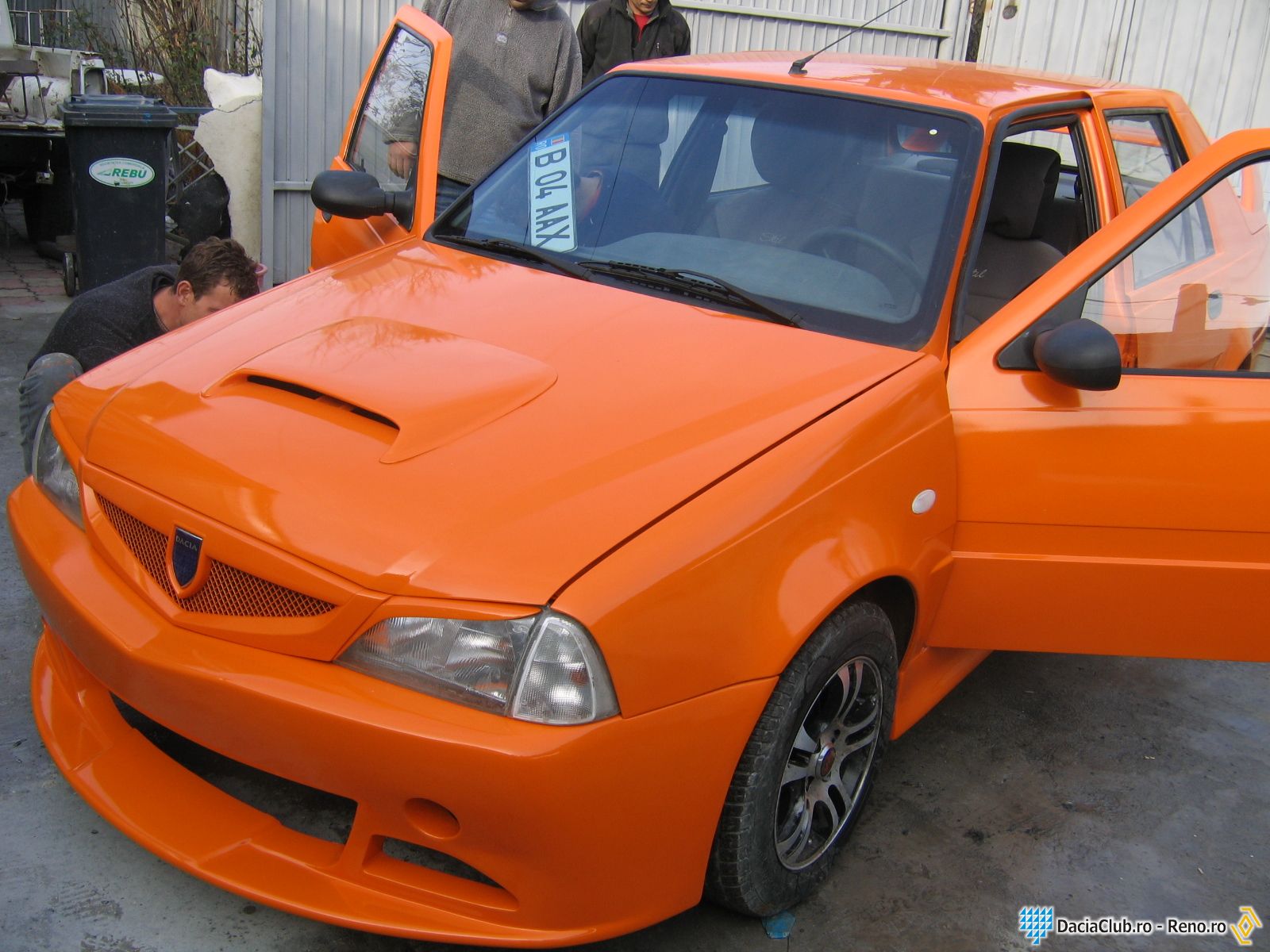 My perfect Dacia Solenza. 3DTuning - probably the best car configurator!