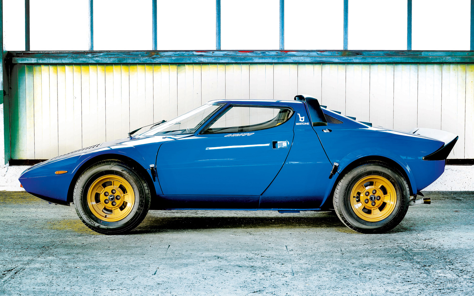 My perfect Lancia Stratos HF. 3DTuning - probably the best car ...