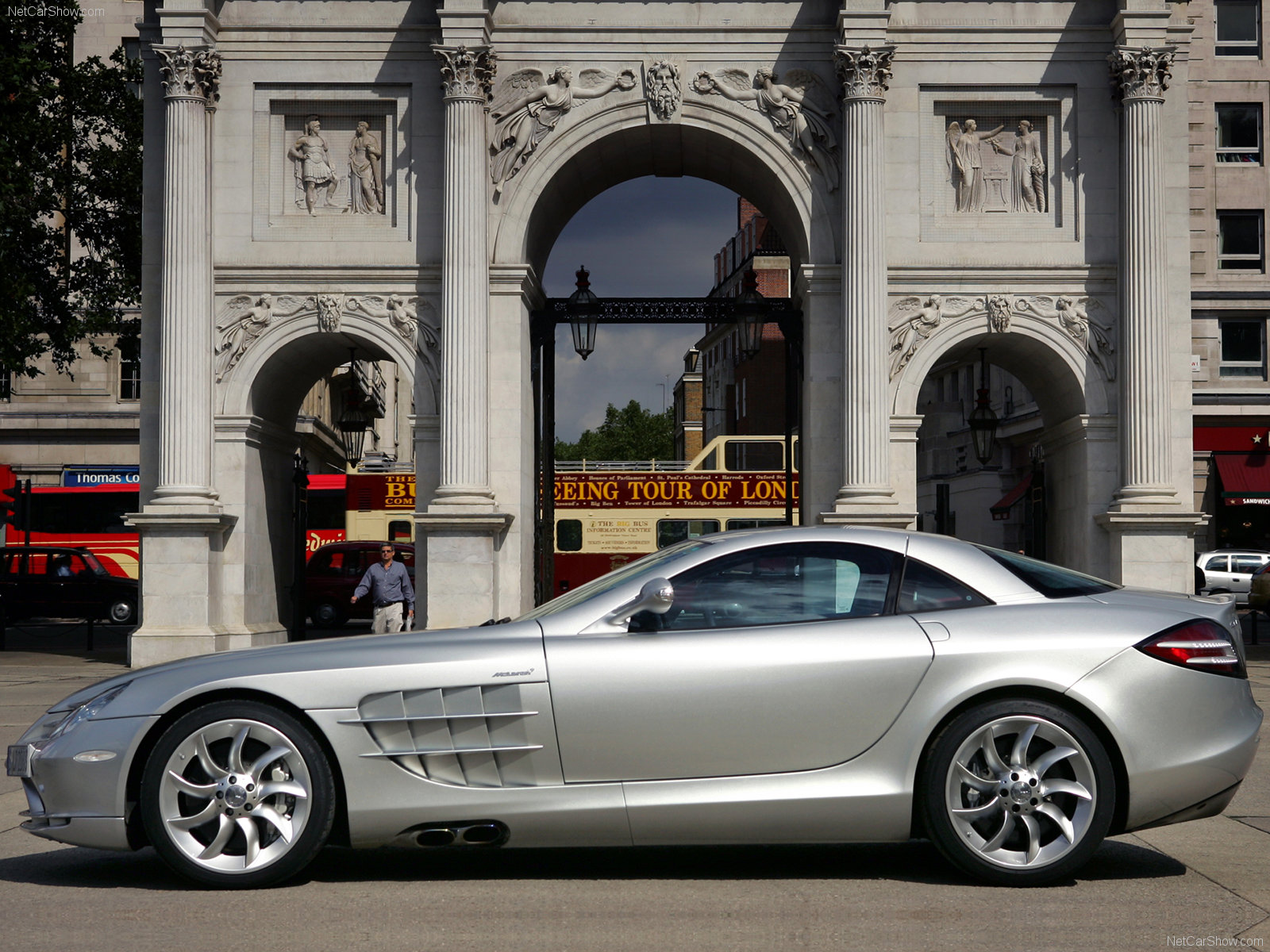 My perfect Mercedes SLR McLaren. 3DTuning - probably the best car ...