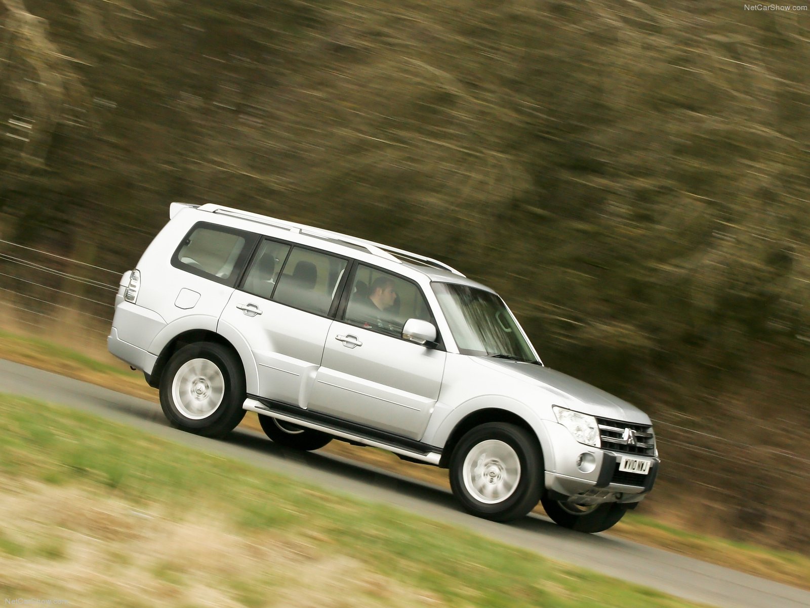 My perfect Mitsubishi Pajero 5 door. 3DTuning - probably the best car ...