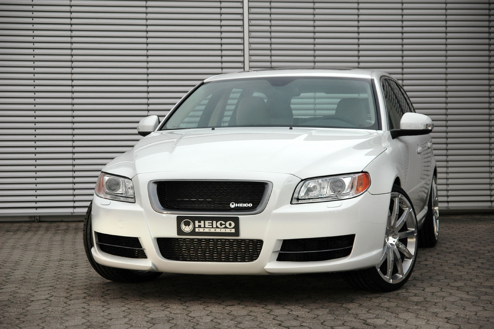 My perfect Volvo V70. 3DTuning - probably the best car configurator!